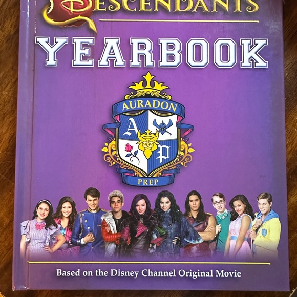 Disney | Other | Disney Descendants Book Set | Poshmark